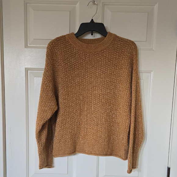 Universal Thread | Sweaters | Universal Thread Crewneck Sweater | Poshmark
